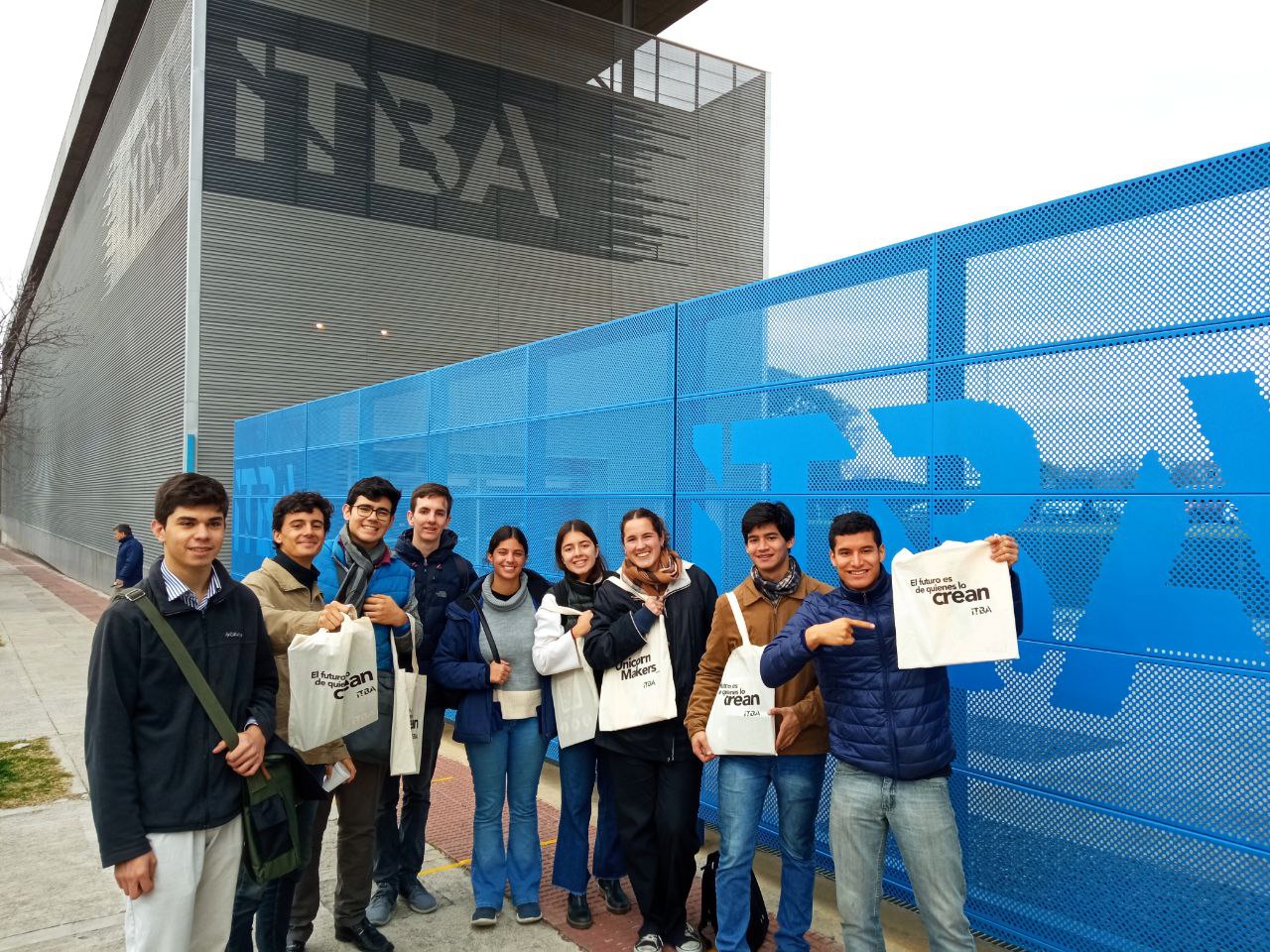 Alumnos del 12avo visitan el ITBA en Buenos Aires – Bitácora | San Esteban